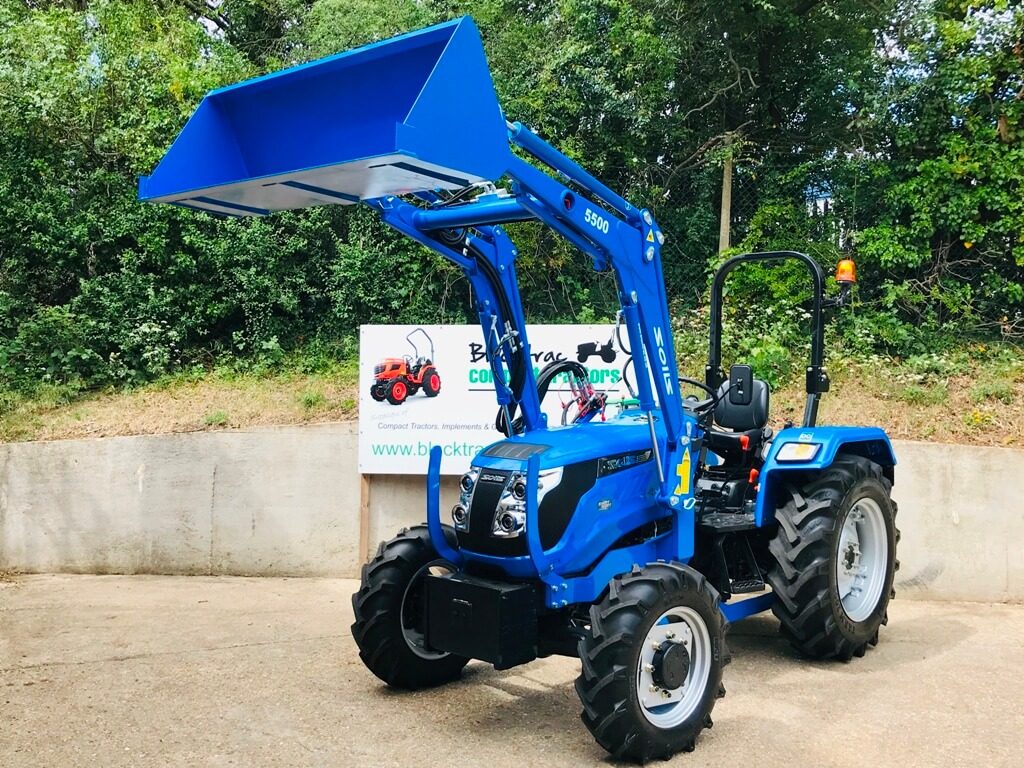 New Solis 50 4WD Compact Tractor with 5500 Loader | Blacktrac Compact ...