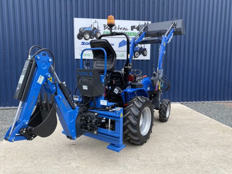 Solis 20 with Loader & 4:1 Bucket and Backhoe Mini Digger | Blacktrac