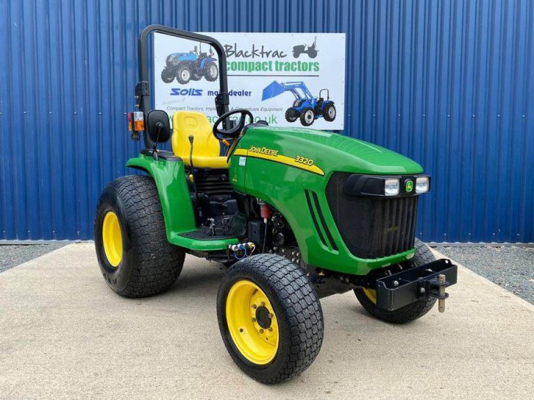 John Deere Compact Tractors - Blacktrac Compact Tractors