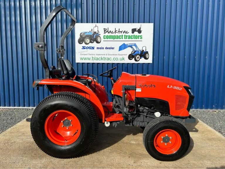 Kubota Compact Tractors - Blacktrac Compact Tractors