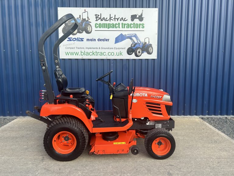 Kubota Compact Tractors - Blacktrac Compact Tractors